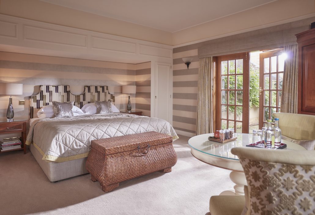 Mallory Court - McMaster Hotel Representation